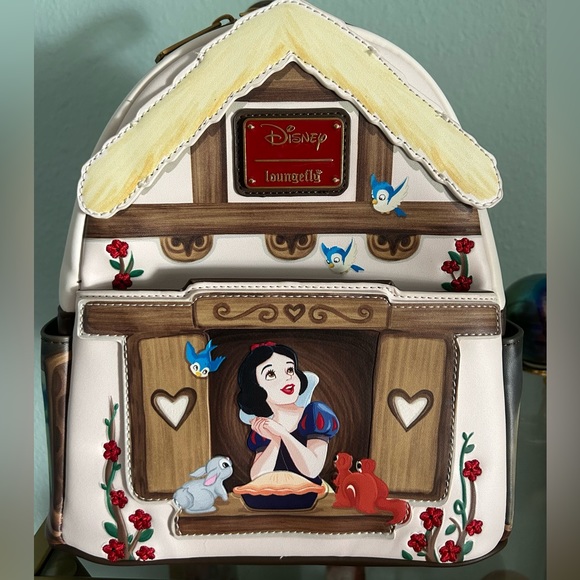 Loungefly | Bags | Exclusive Loungefly Snow White Window Scene Mini ...